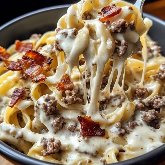 Creamy, Decadent, Delicious: Loaded Bacon Cheeseburger Alfredo Pasta ...