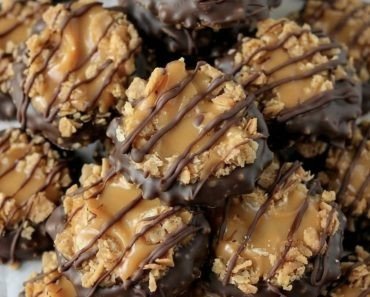 Easy Easy No-Bake Samoa Cookies Recipe – chefmaniac.com